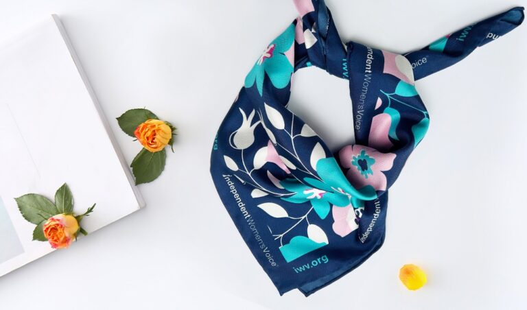 Expert Analysis of Silk Scarf Fabric Selection